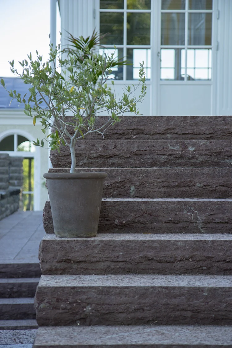 Thorsberg stenhuggeri - Kalksten & natursten av hög kvalité