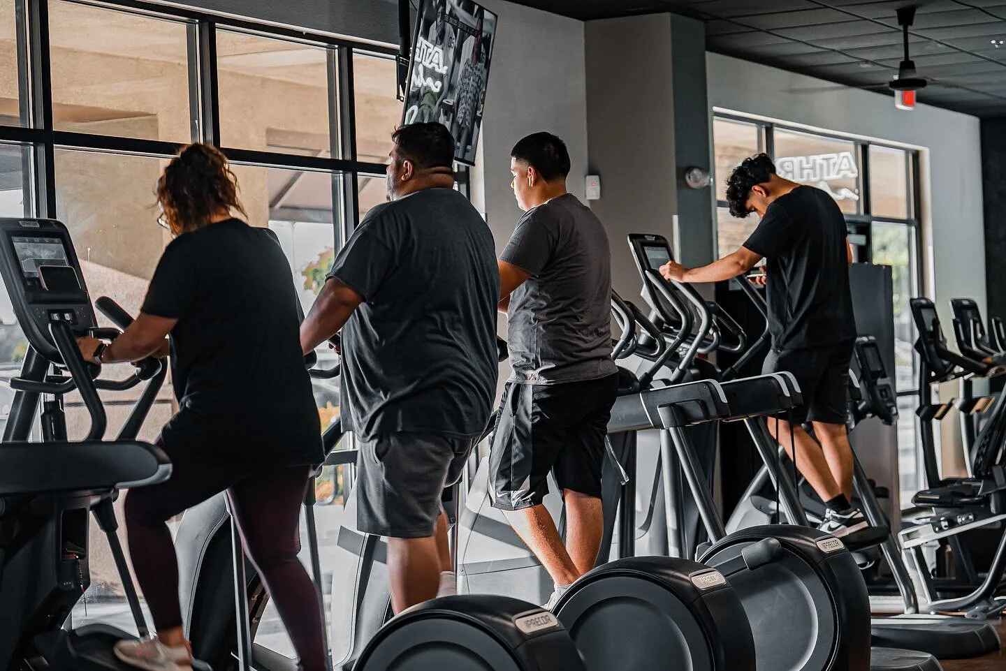 24 Hour Gyms - Fitness Centers - Health Clubs | Get Fit 24/7