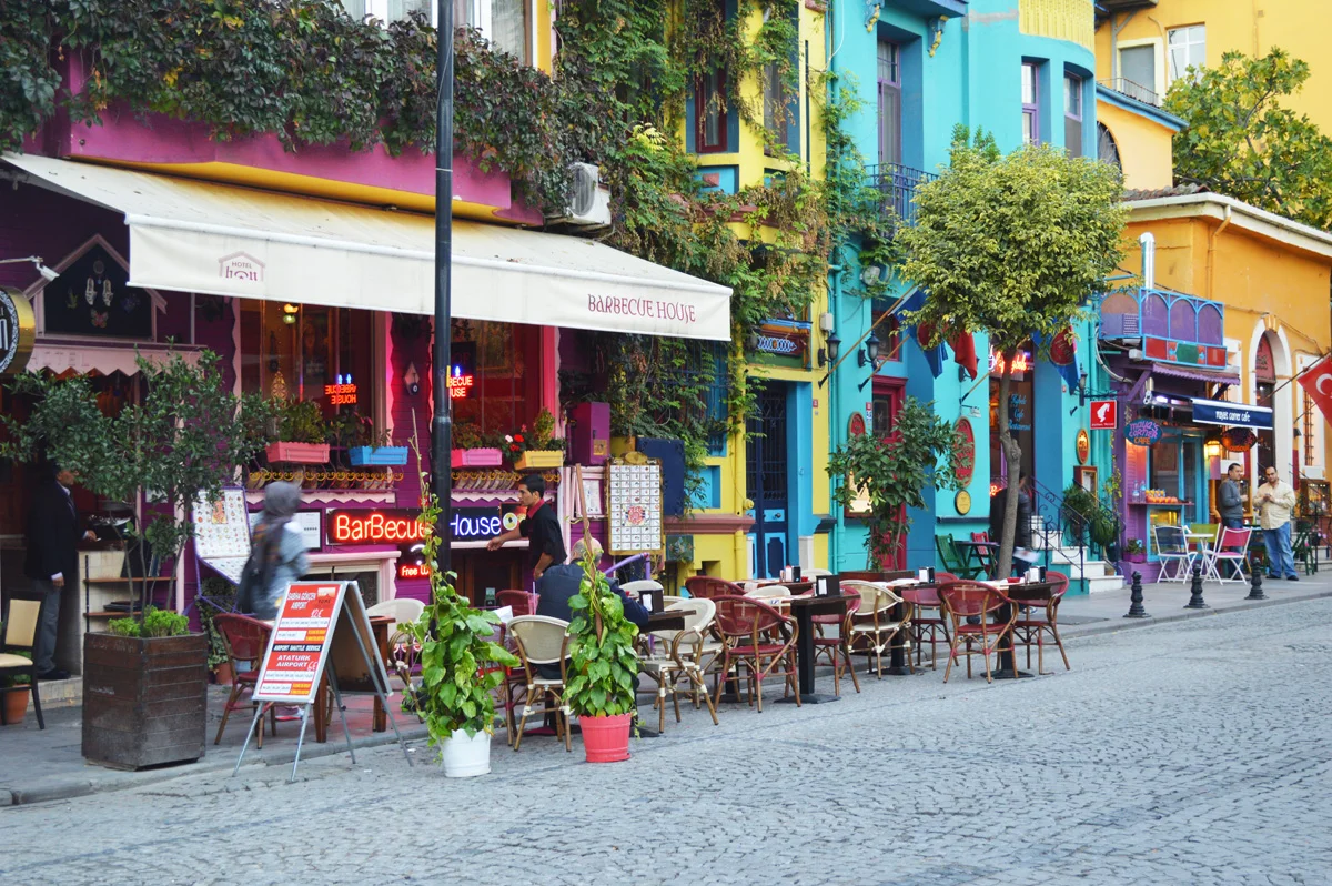 Finding Color in Istanbul, Turkey - 15 Stunning Photos — Go Seek Explore