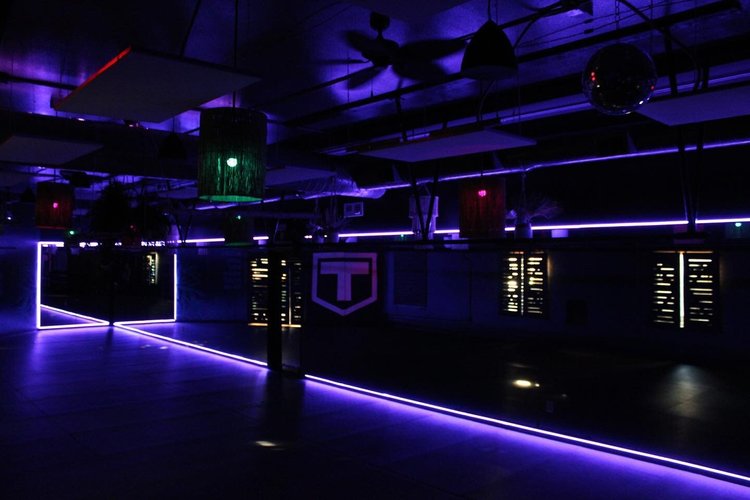 AMT - Amy Miller Training | Hot Training Studio