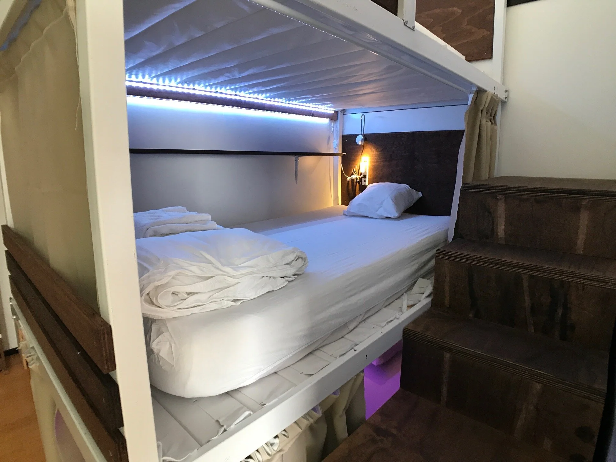 Shared Pod Rooms — HighRoad Hotel | Book Direct & Save | 5% Off Coupon ...