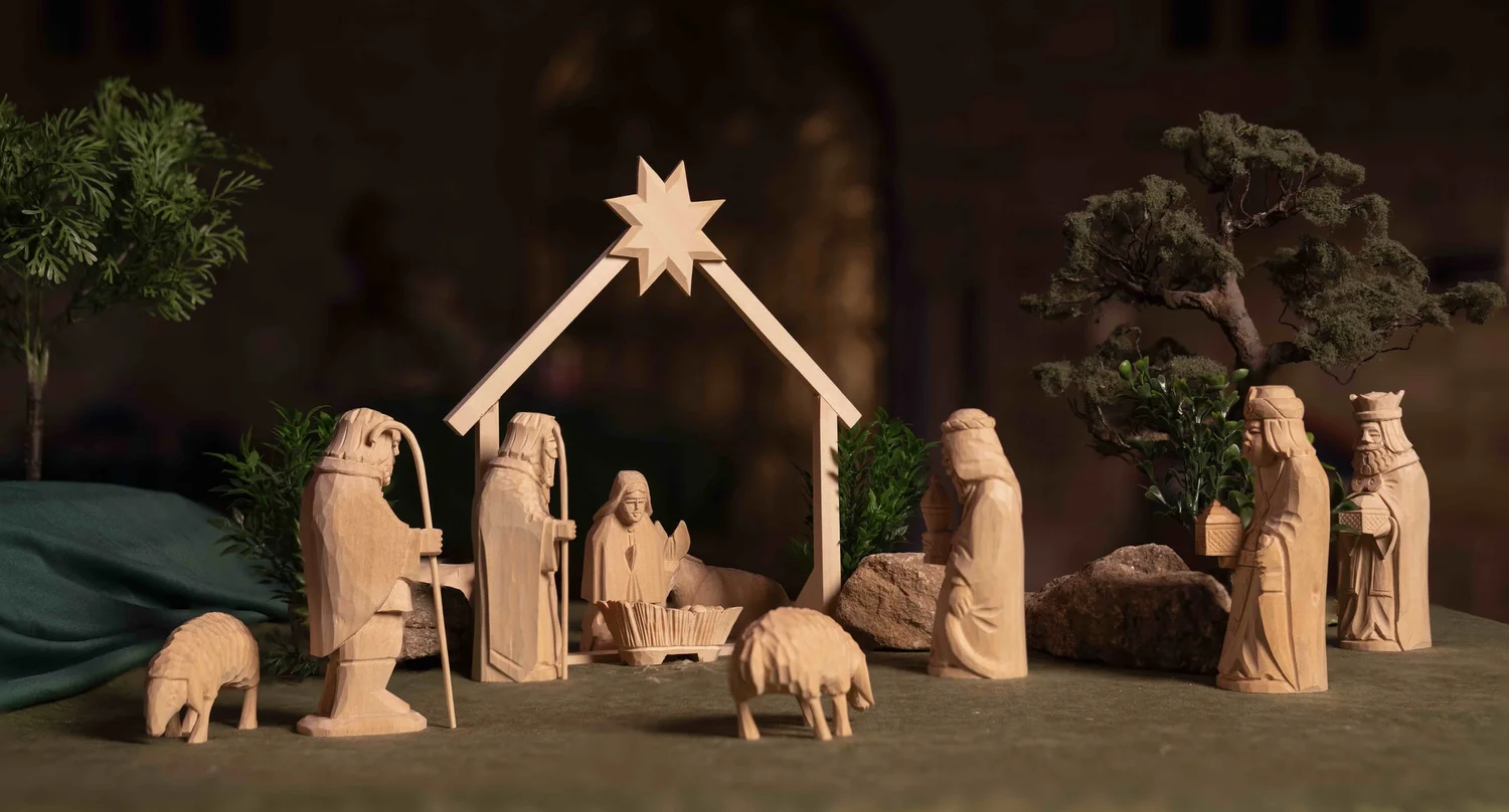 World Nativities Exhibition and Christmas in the Castle Tour ...