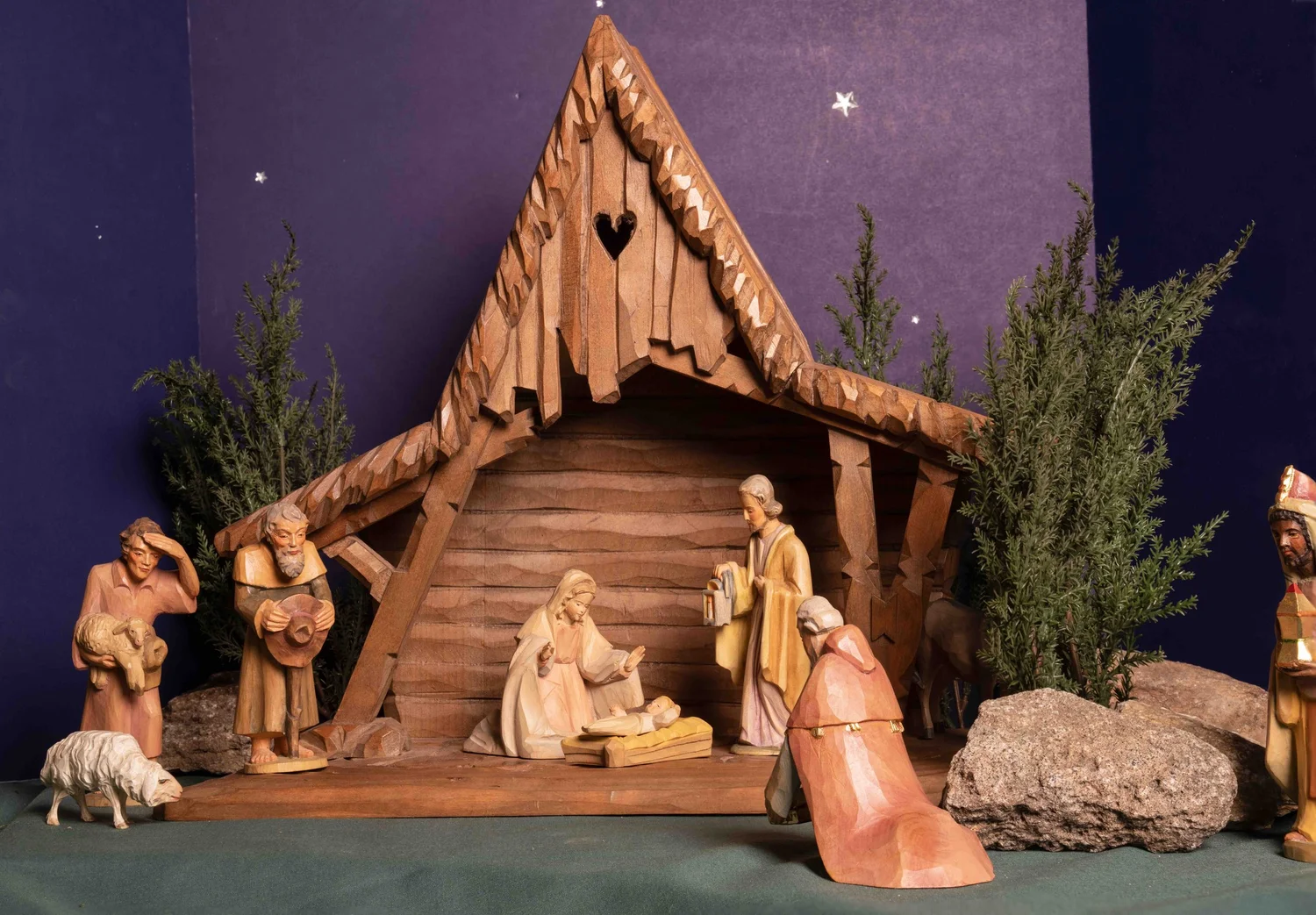 World Nativities Exhibition and Christmas in the Castle Tour ...