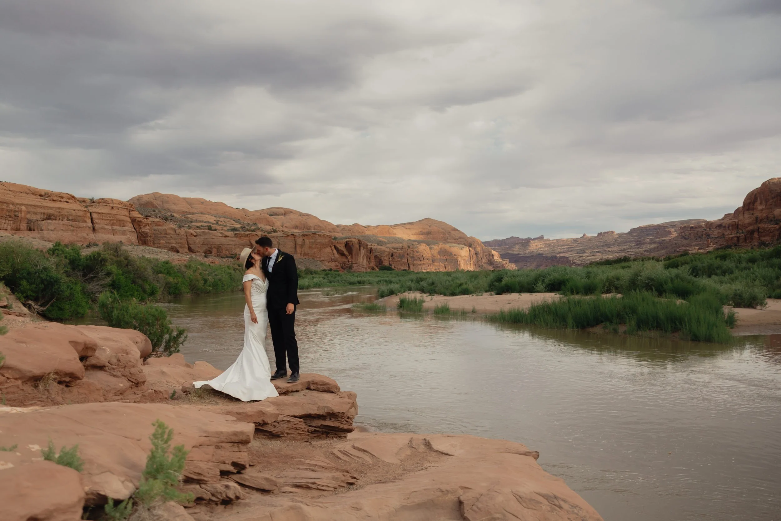 Steph & Cameron's Elopement in Moab | Sneak Peek — The Hearnes ...