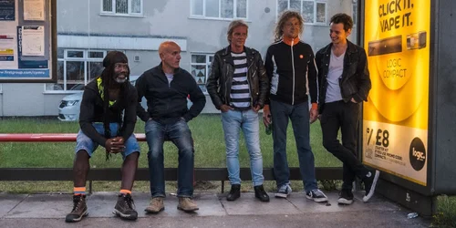 Back Together Again: A Conversation with David Fenton of The Vapors ...