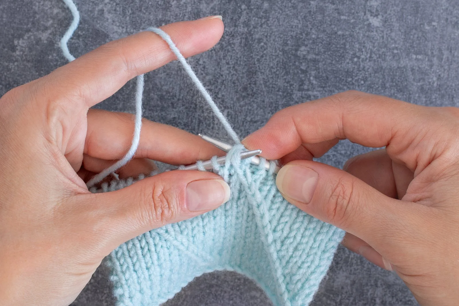How to knit: Left Twist Stitch — ValKnitting