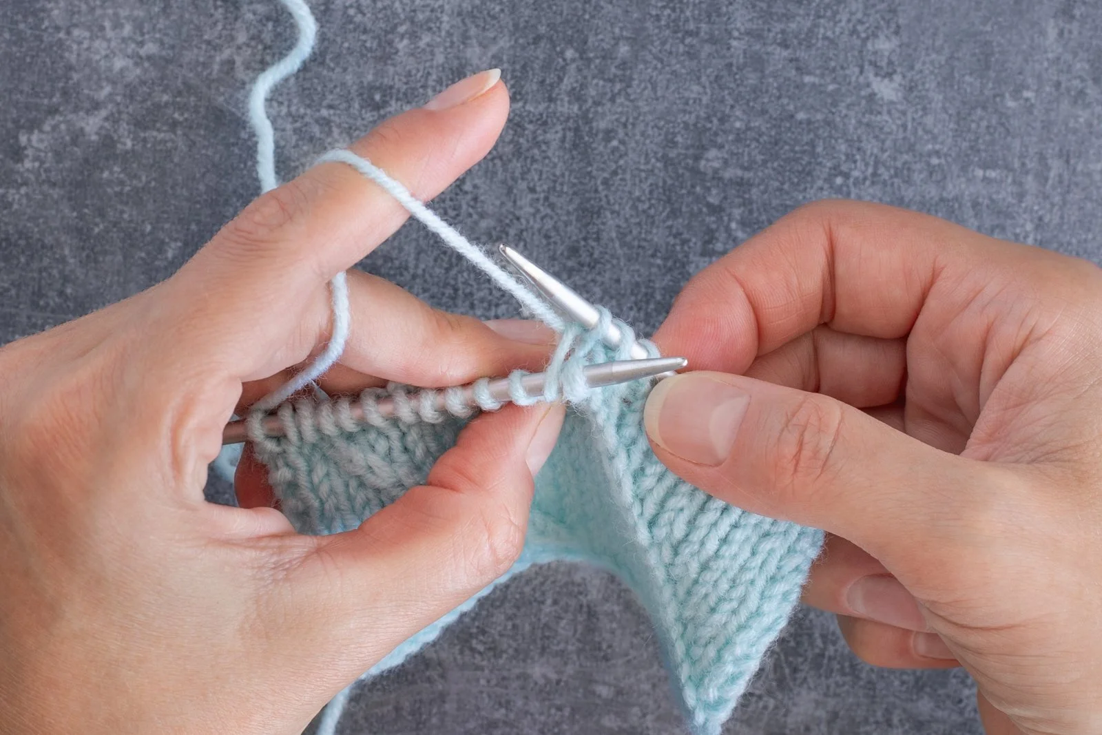 How to knit: Left Twist Stitch — ValKnitting