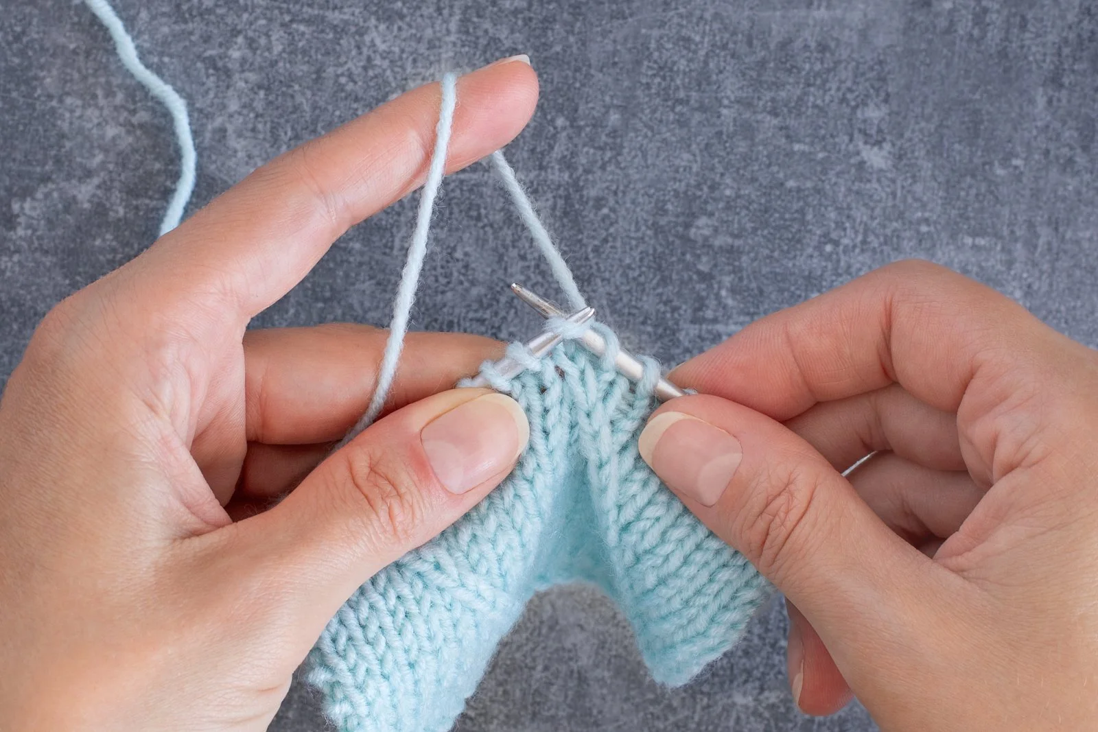 How to knit: Left Twist Stitch — ValKnitting