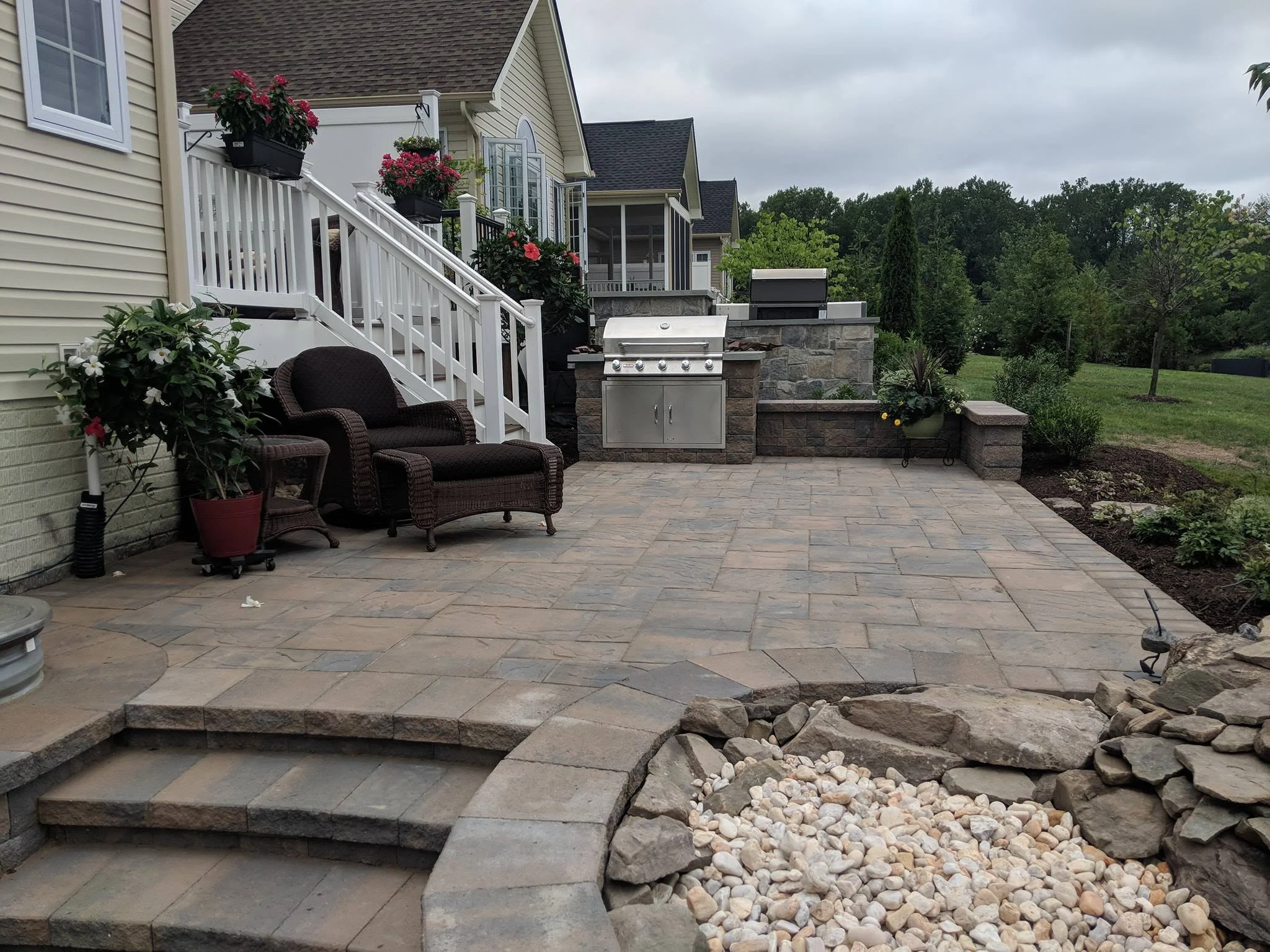 Completed Paver Patio Pictures | 🦀 Maryland Decking | Decks, Patios ...