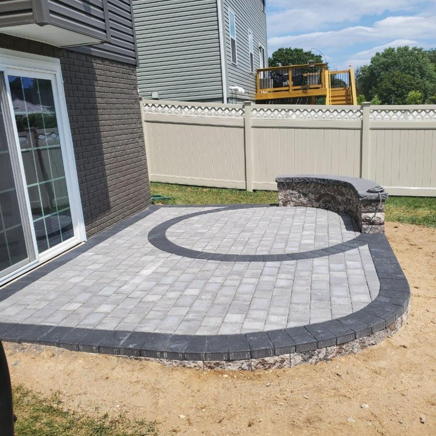 Completed Paver Patio Pictures | 🦀 Maryland Decking | Decks, Patios ...