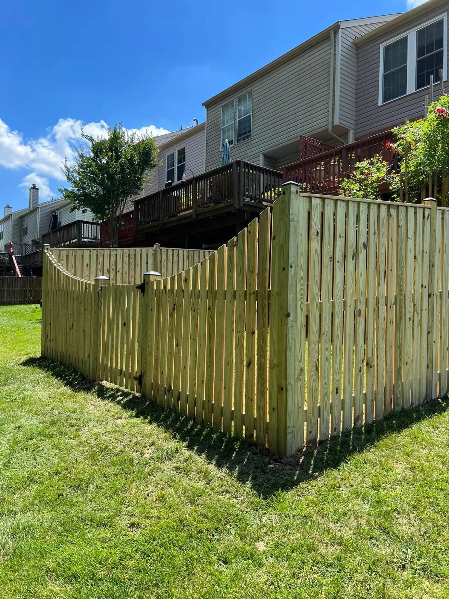 🦀 Wood Fence Pictures - Maryland Decking - Decks, Patios, and Fencing