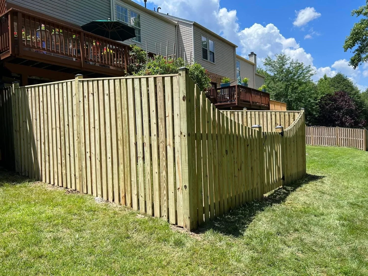 🦀 Wood Fence Pictures - Maryland Decking - Decks, Patios, and Fencing