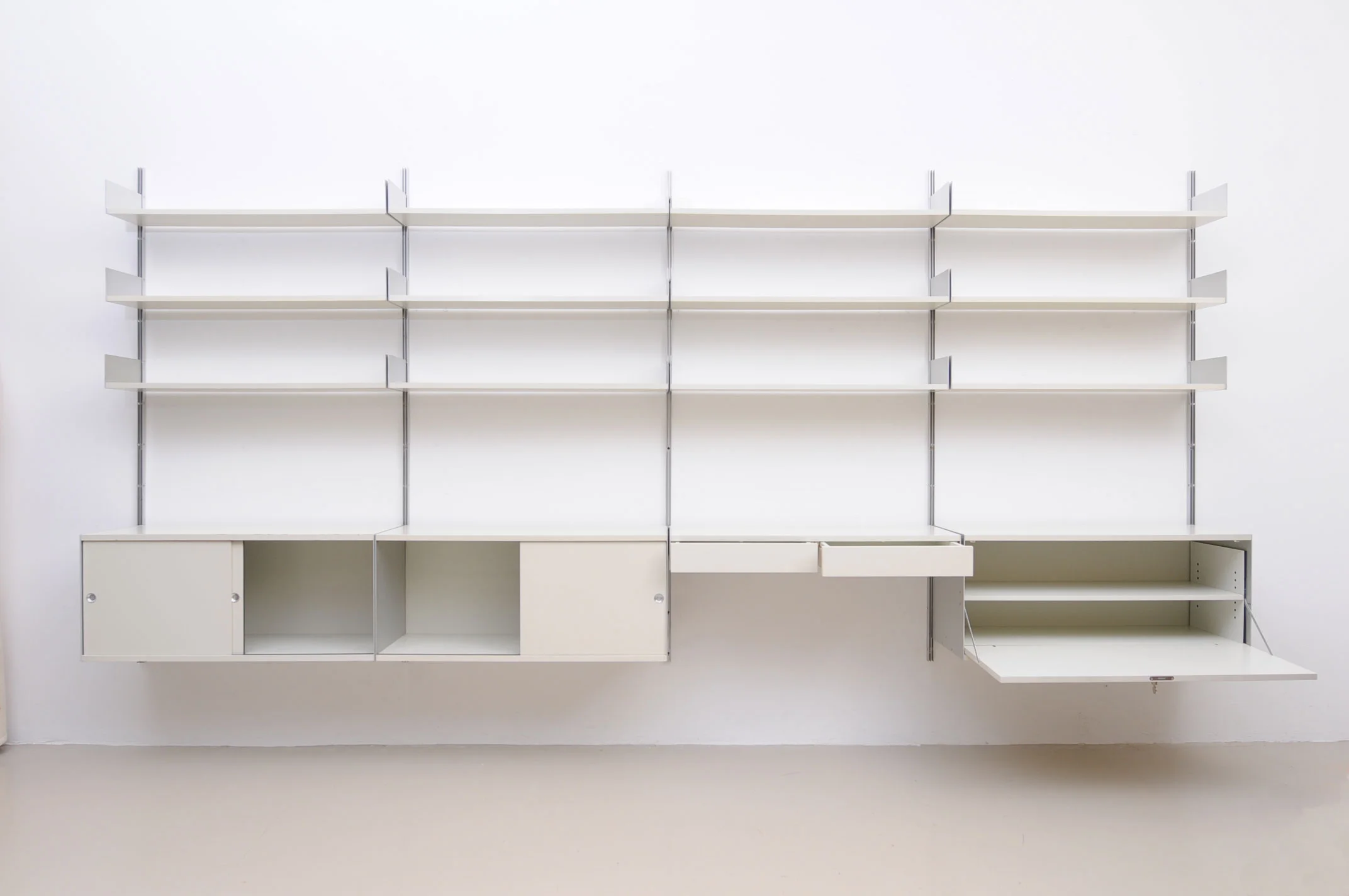 DIETER RAMS REGAL — moebel-perdu
