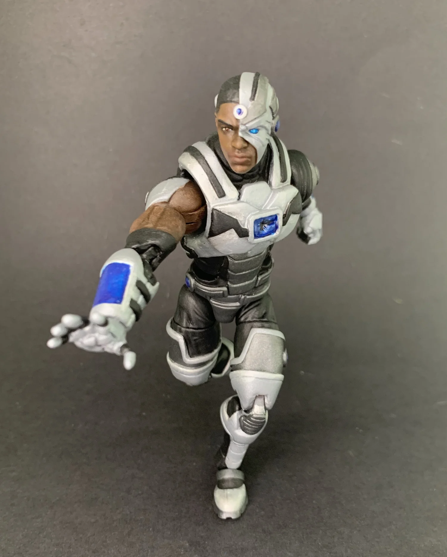 Cyborg (DC Comics/Marvel Legends style) — customs by matchu