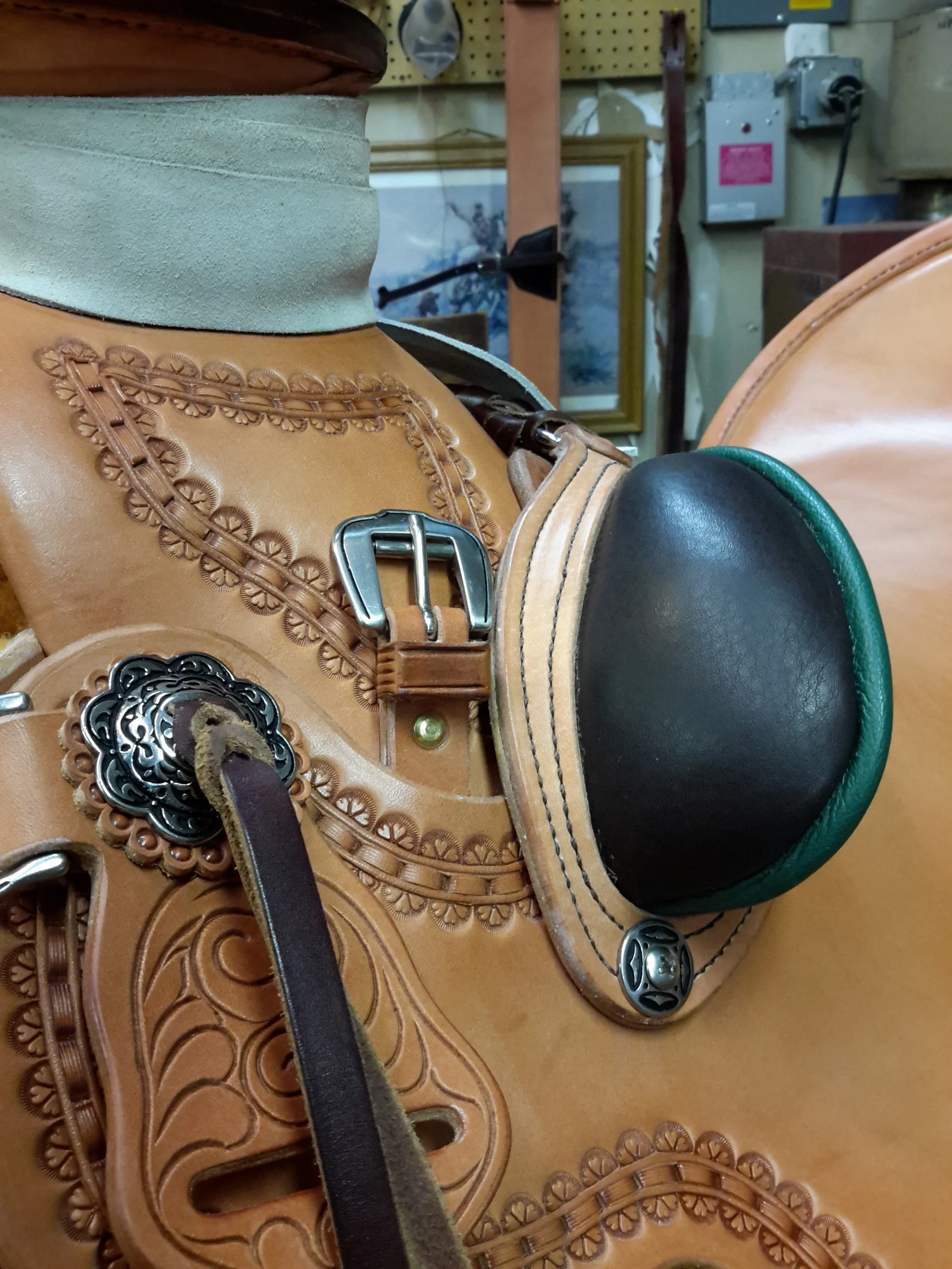 Custom Saddle Gallery — 33 Ranch & Saddlery