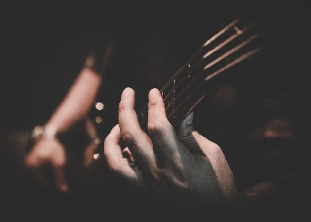 Article 18 Fretting Hand Technique — Guitar Lessons by Mike Walsh