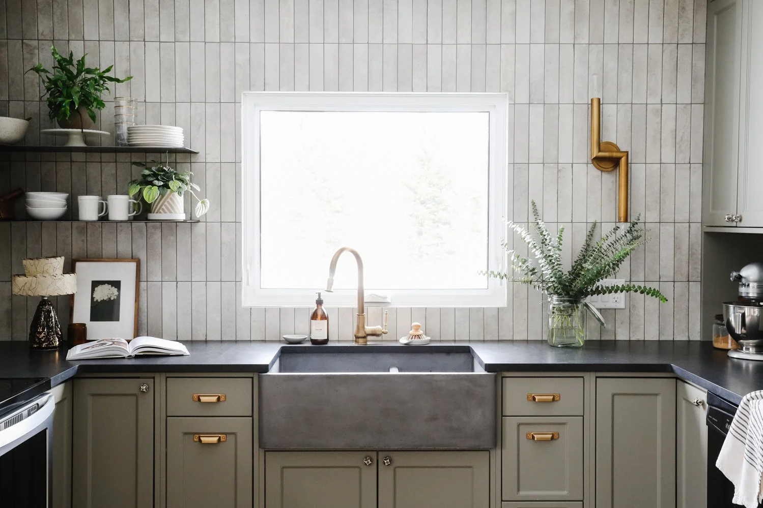 PROJECT REVEAL // Mid Century Farmhouse - Our Kitchen reveal — Farmer's ...