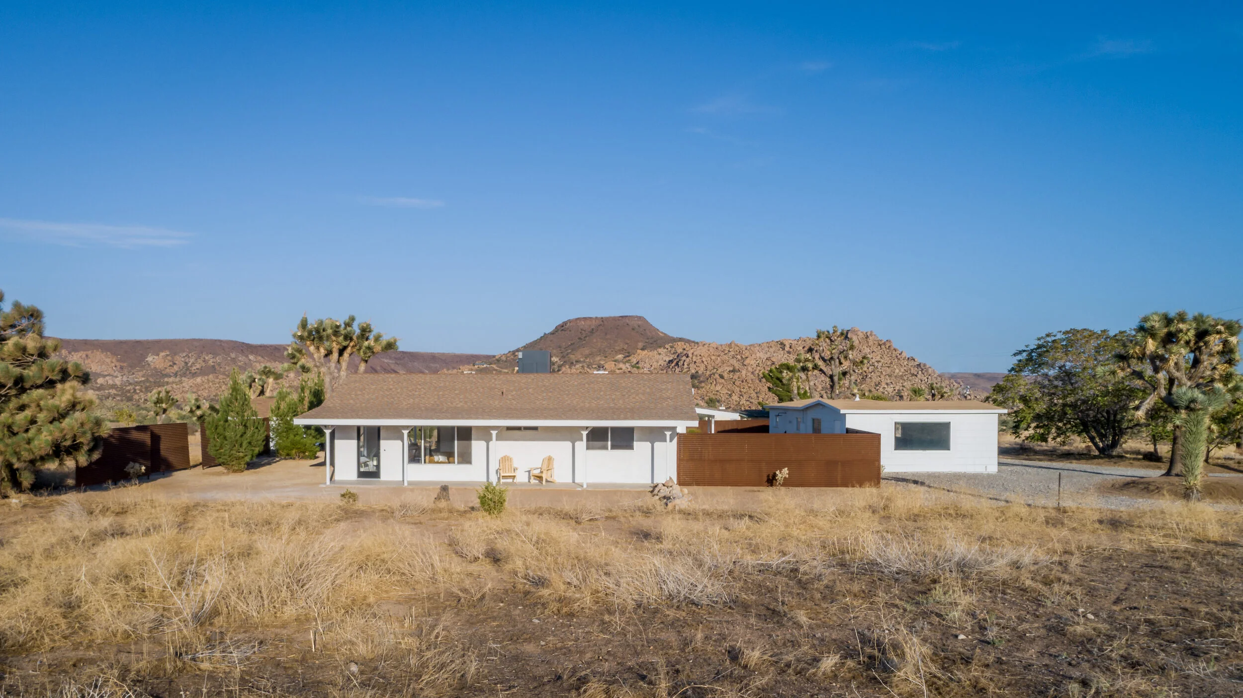 SAWTOOTH HOUSE — HMH
