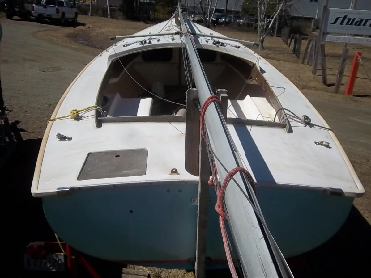 1969 Rhodes 19 Keel Sailboat — Stuart Marine Corp.
