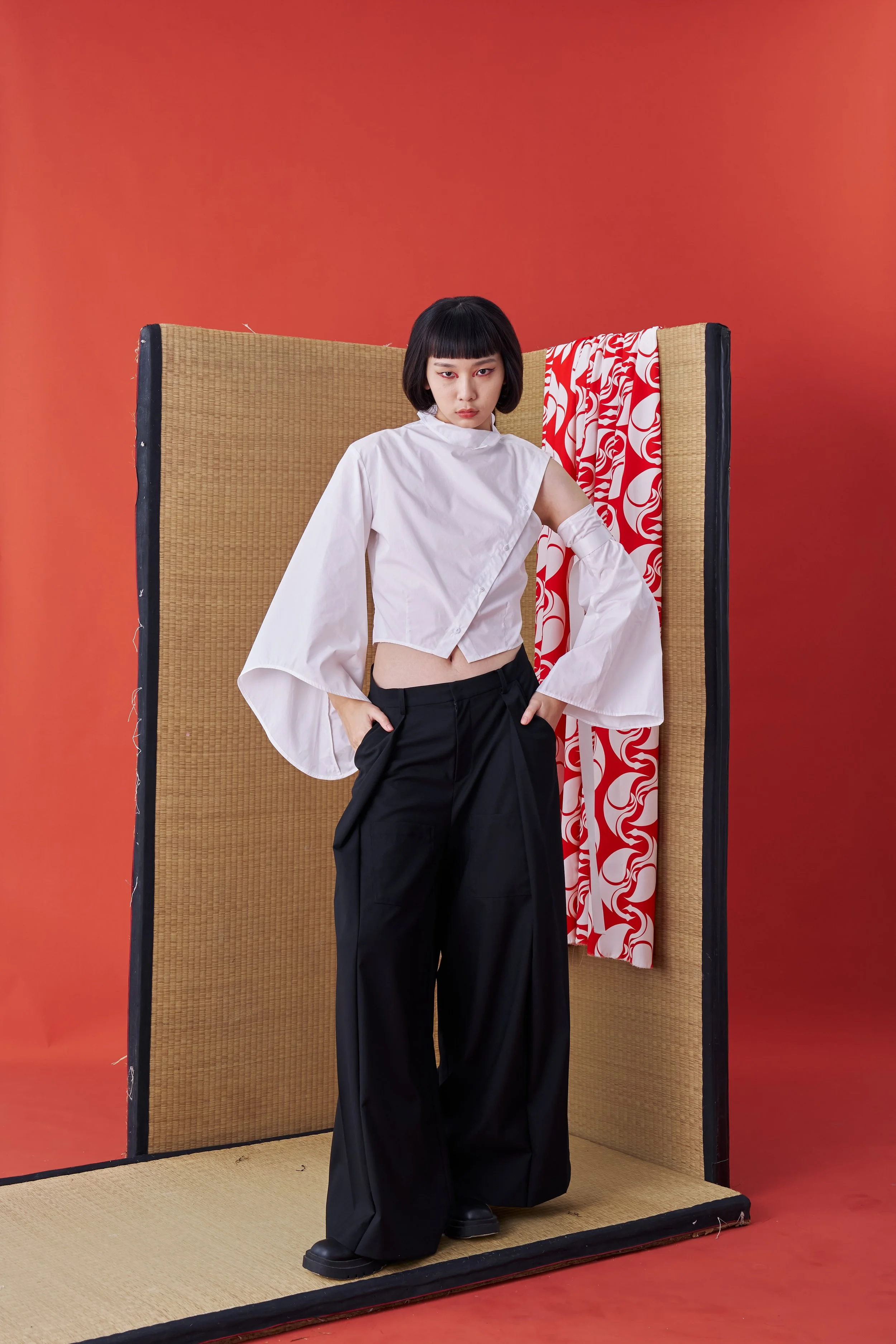 INF Deconstructed Short-Sleeve Shirt with Faux Front Placket (White ...