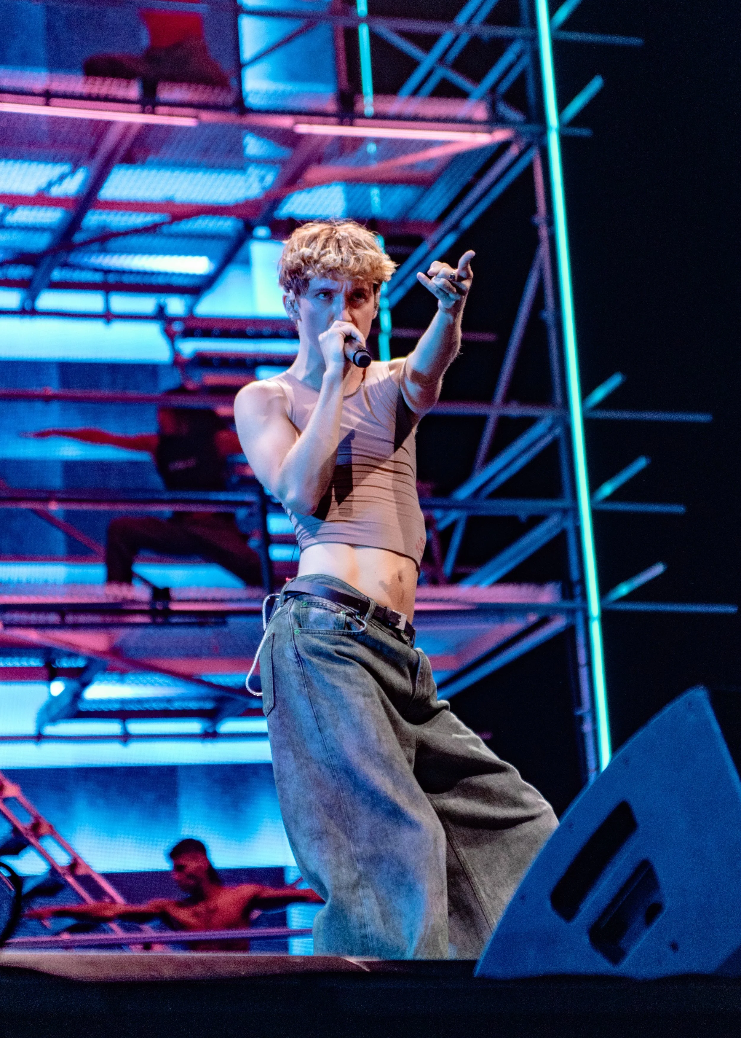 Troye Sivan — CONCERT UPDATER