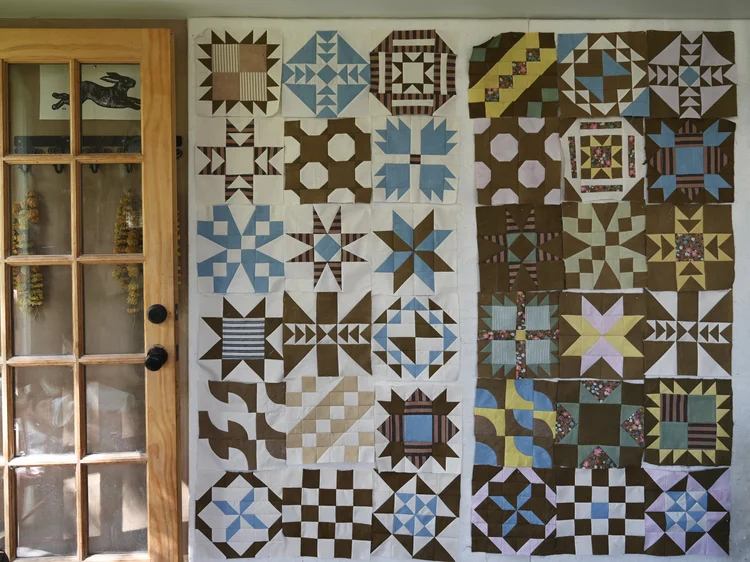 Patchwork Squares 25 patch quilt block tutorial. This is BLOCK 18 of ...