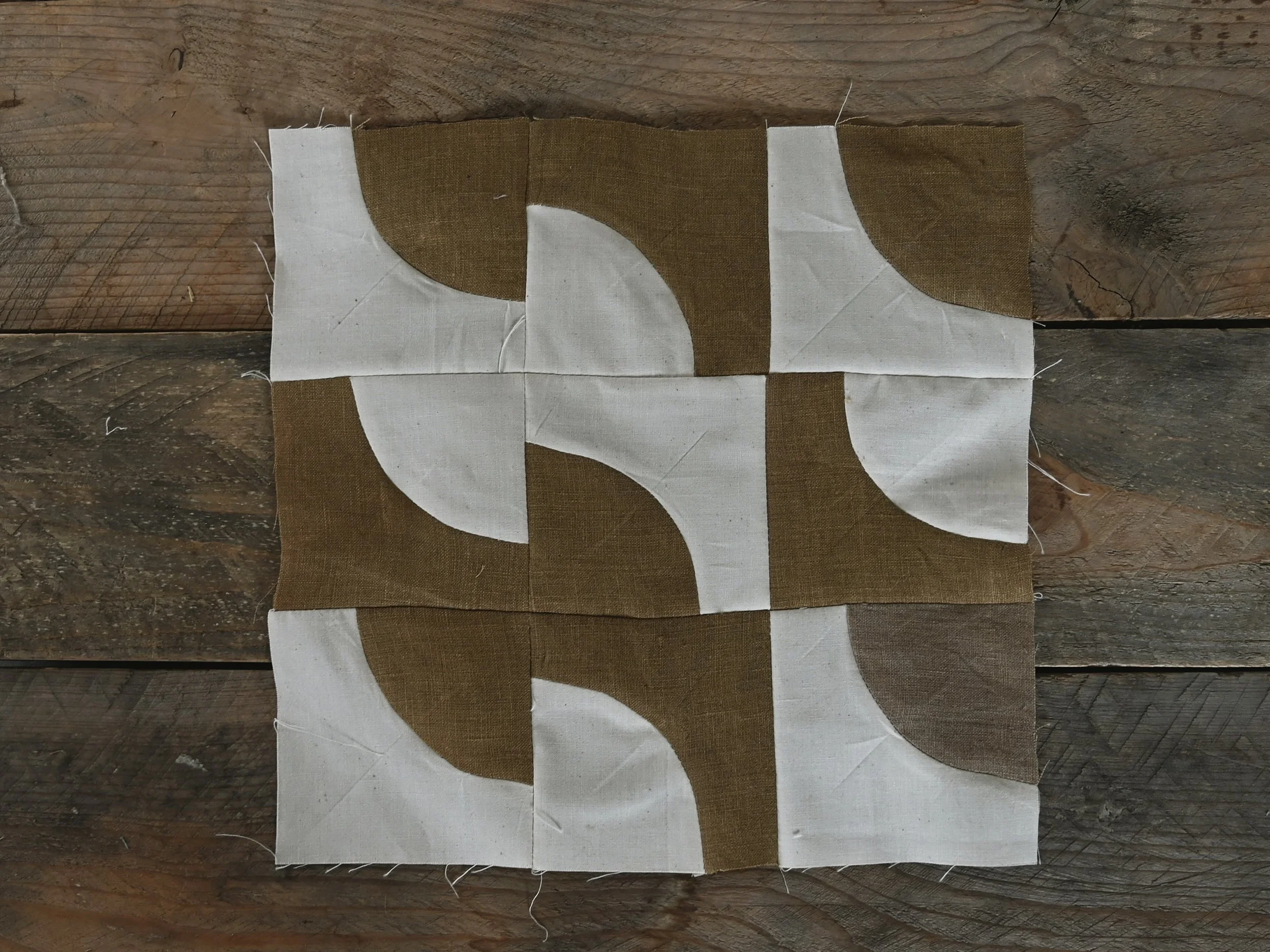 Drunkard's Path Quilt Block Tutorial — Farm & Folk