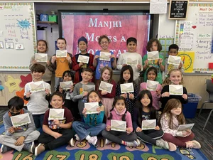 Manjhi Moves a Mountain — Nancy Churnin