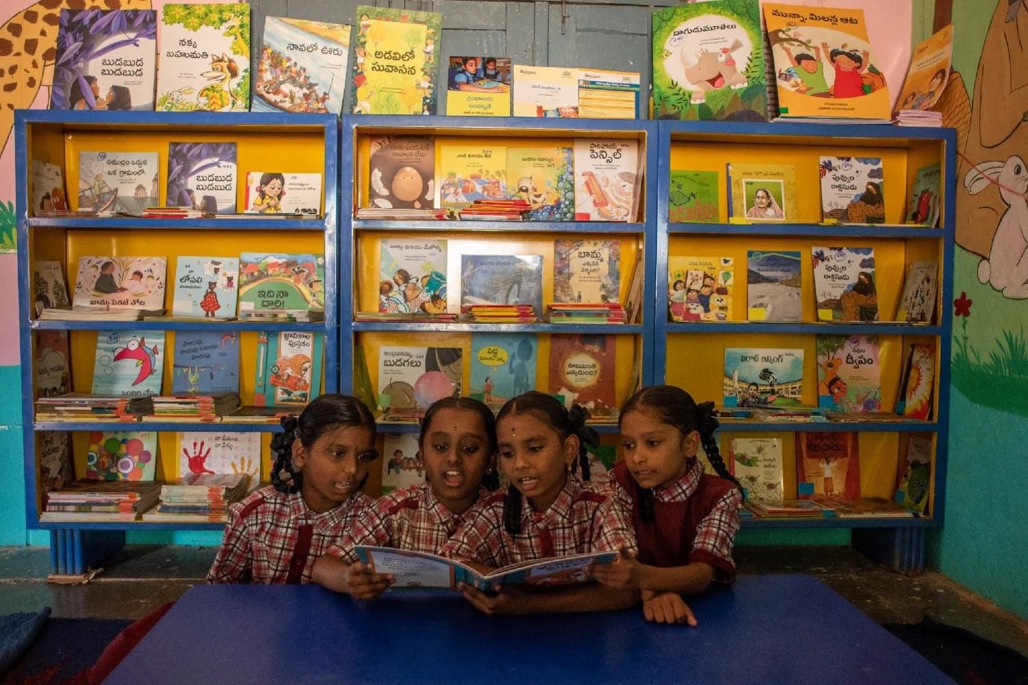 Manjhi Moves a Mountain — Nancy Churnin