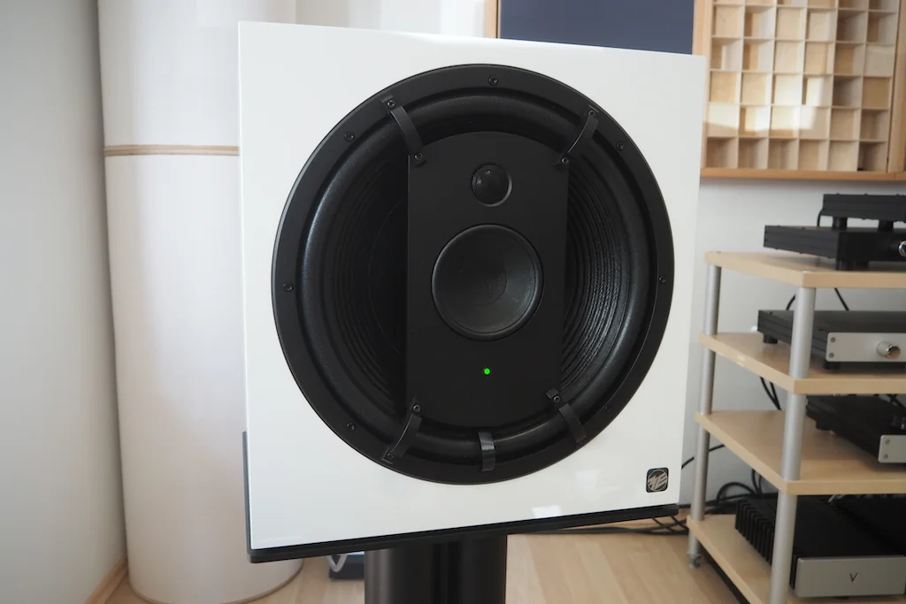 Brawny, Unique & Stunning. ME Geithain 901K and associates. ACTIVE ...