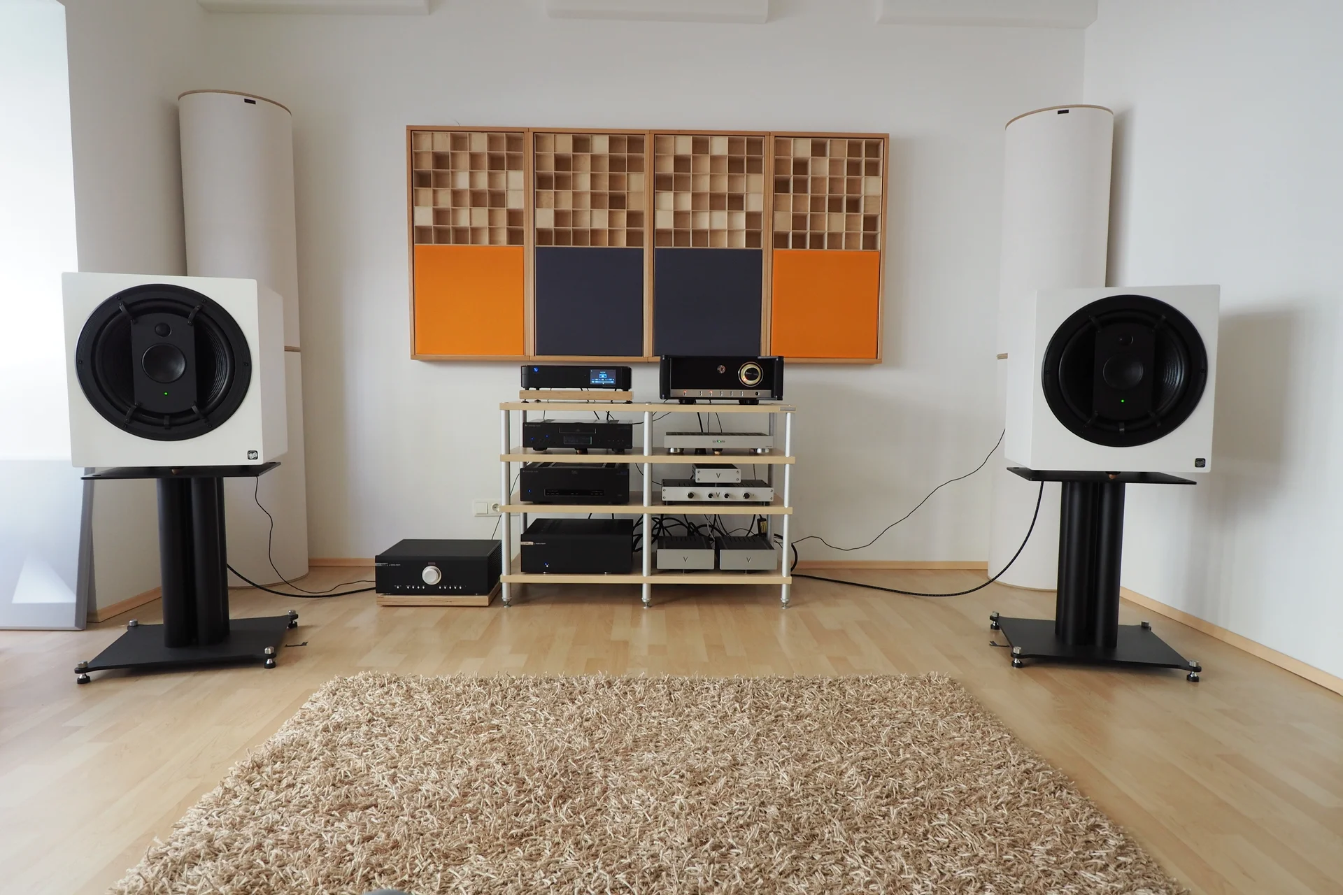 Brawny, Unique & Stunning. ME Geithain 901K and associates. ACTIVE ...