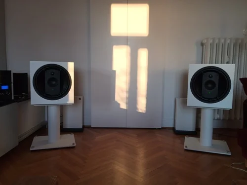 Brawny, Unique & Stunning. ME Geithain 901K and associates. ACTIVE ...