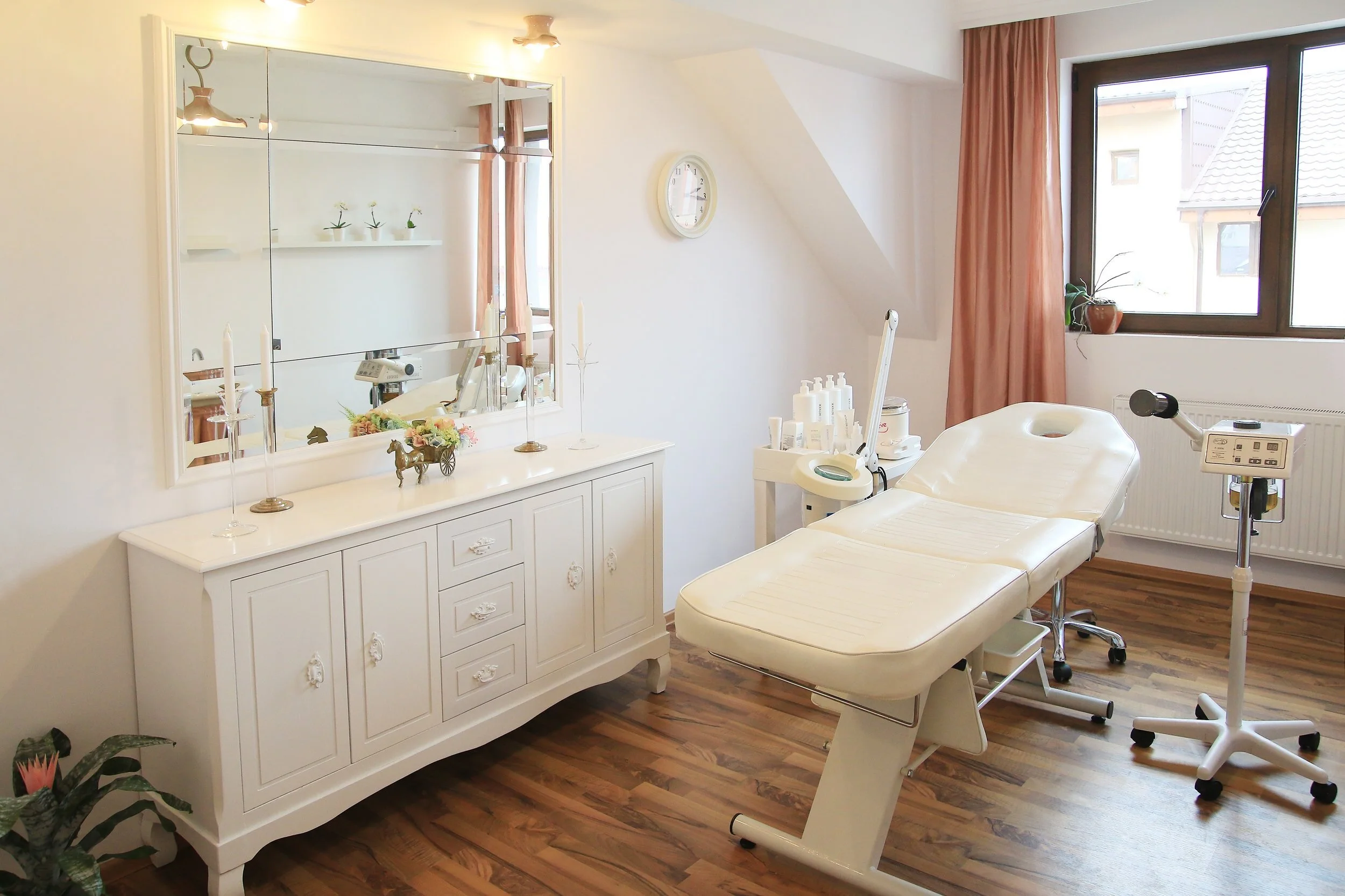 Poze Interior Salon — Elena Miron Bucuresti