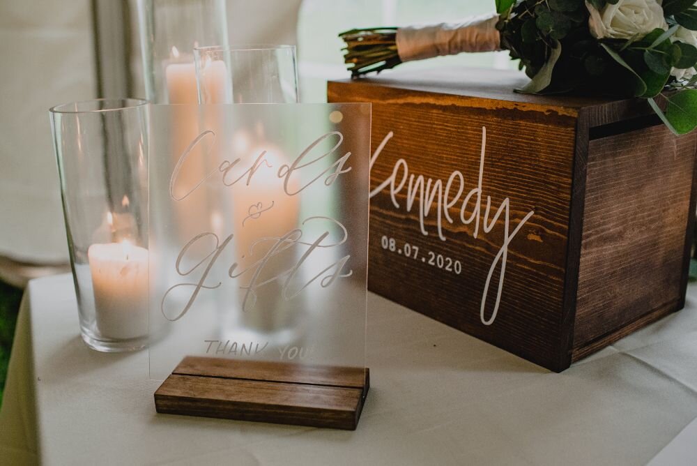 Your Guide to Wedding Signage: Welcome Signs, Bar Signs, Unplugged ...