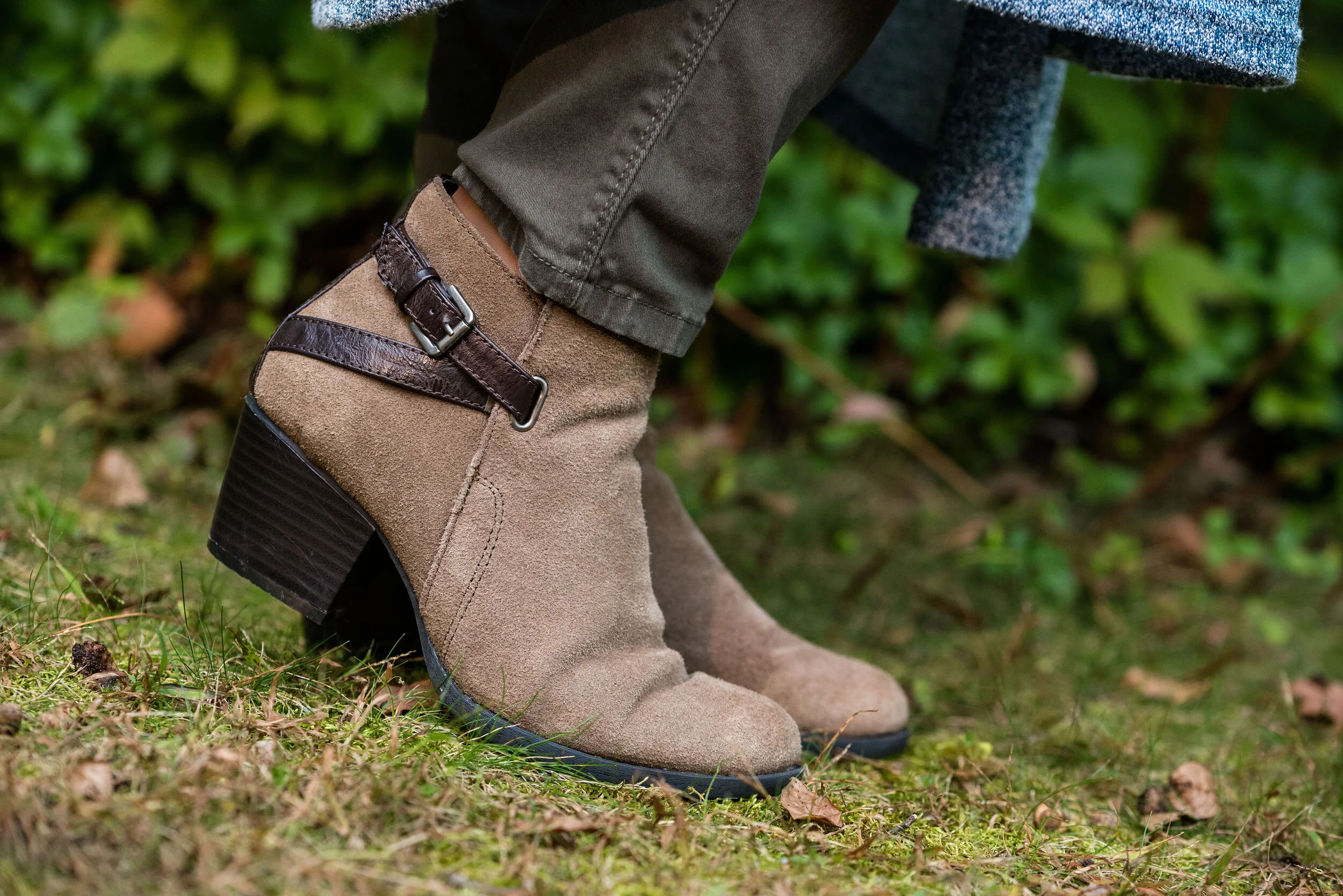 Pantone - Autumn/Winter - 2019 - Summer Fig and Bluestone — Stylin ...