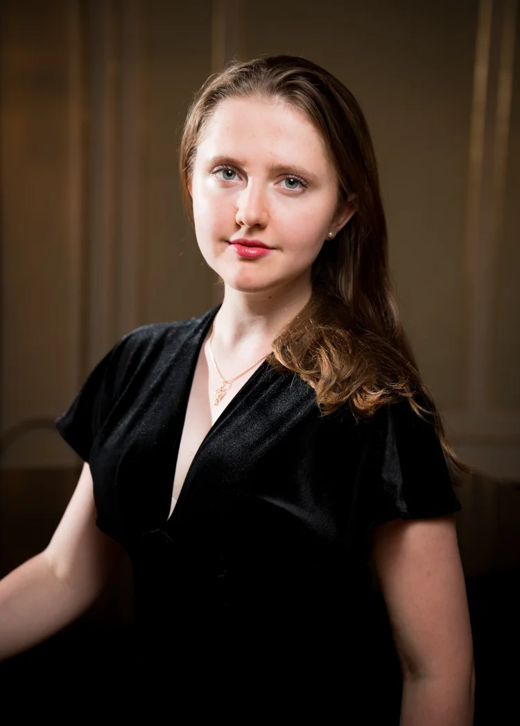 Linda Wnetrzewska — Harvard College Opera