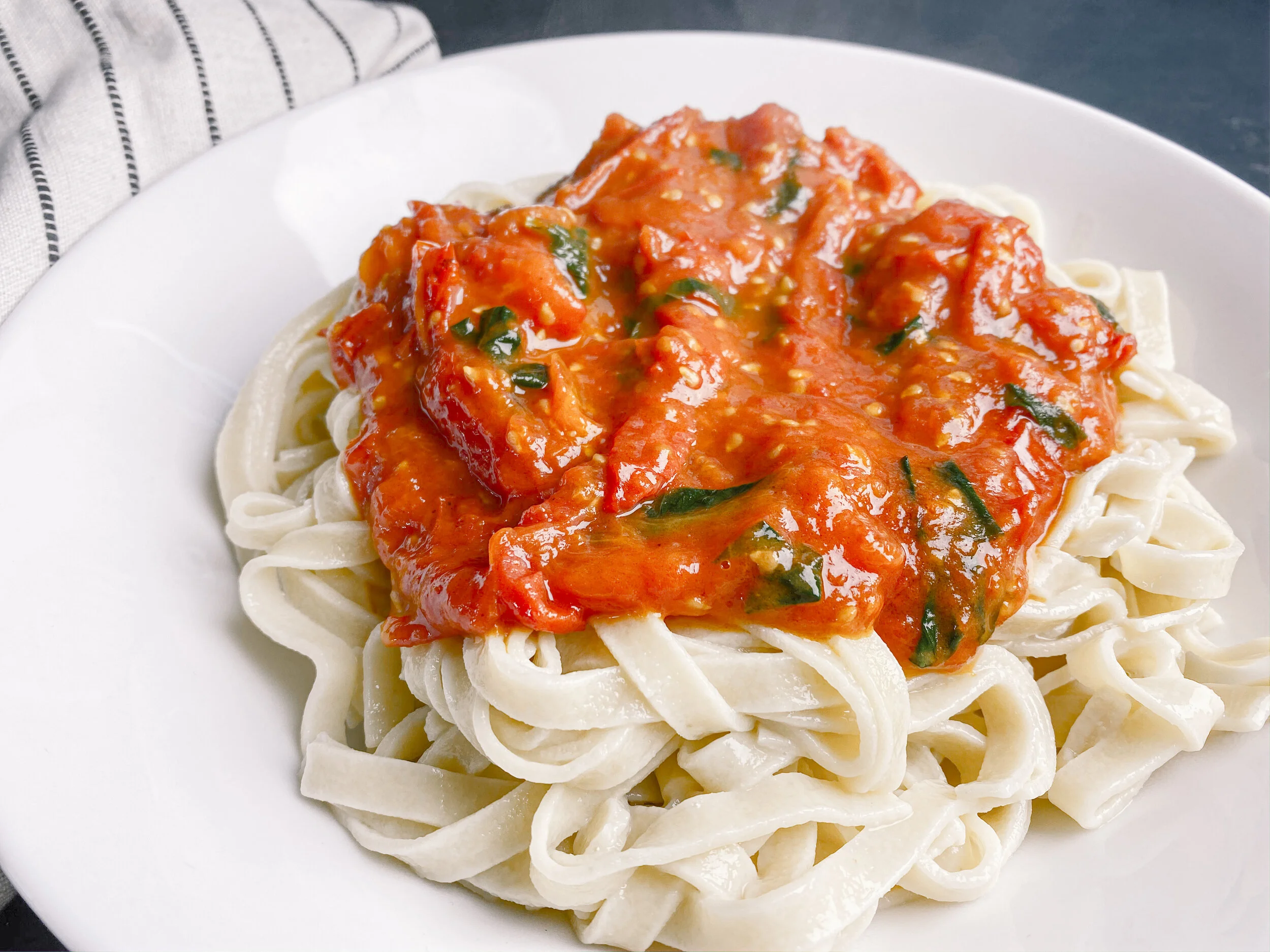 Homemade Fresh Tomato Basil Pasta Sauce The Trail To Health homemade-fresh-tomato-basil-pasta-sauce-the-trail-to-health