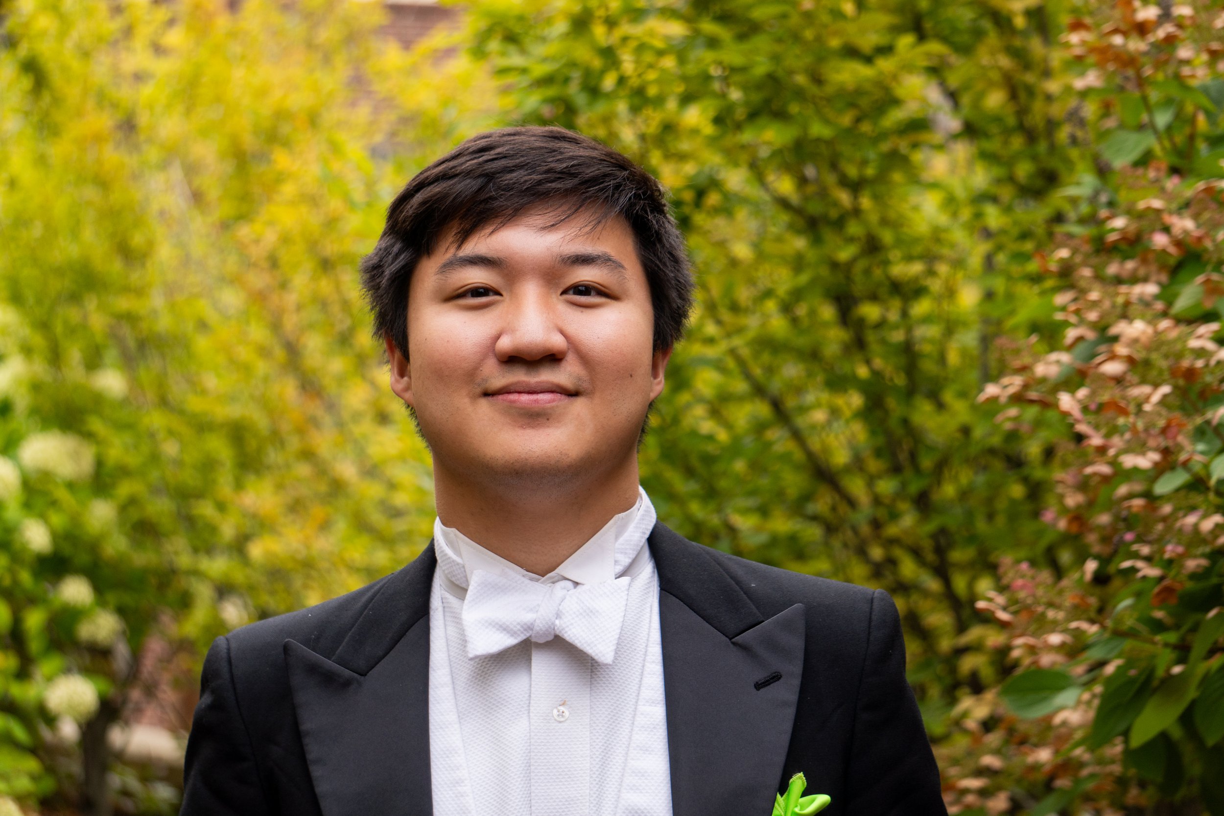 Meet the Dins — The Harvard Din & Tonics