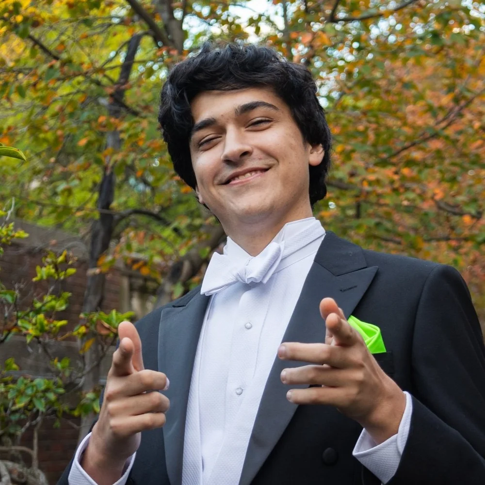 Meet the Dins — The Harvard Din & Tonics