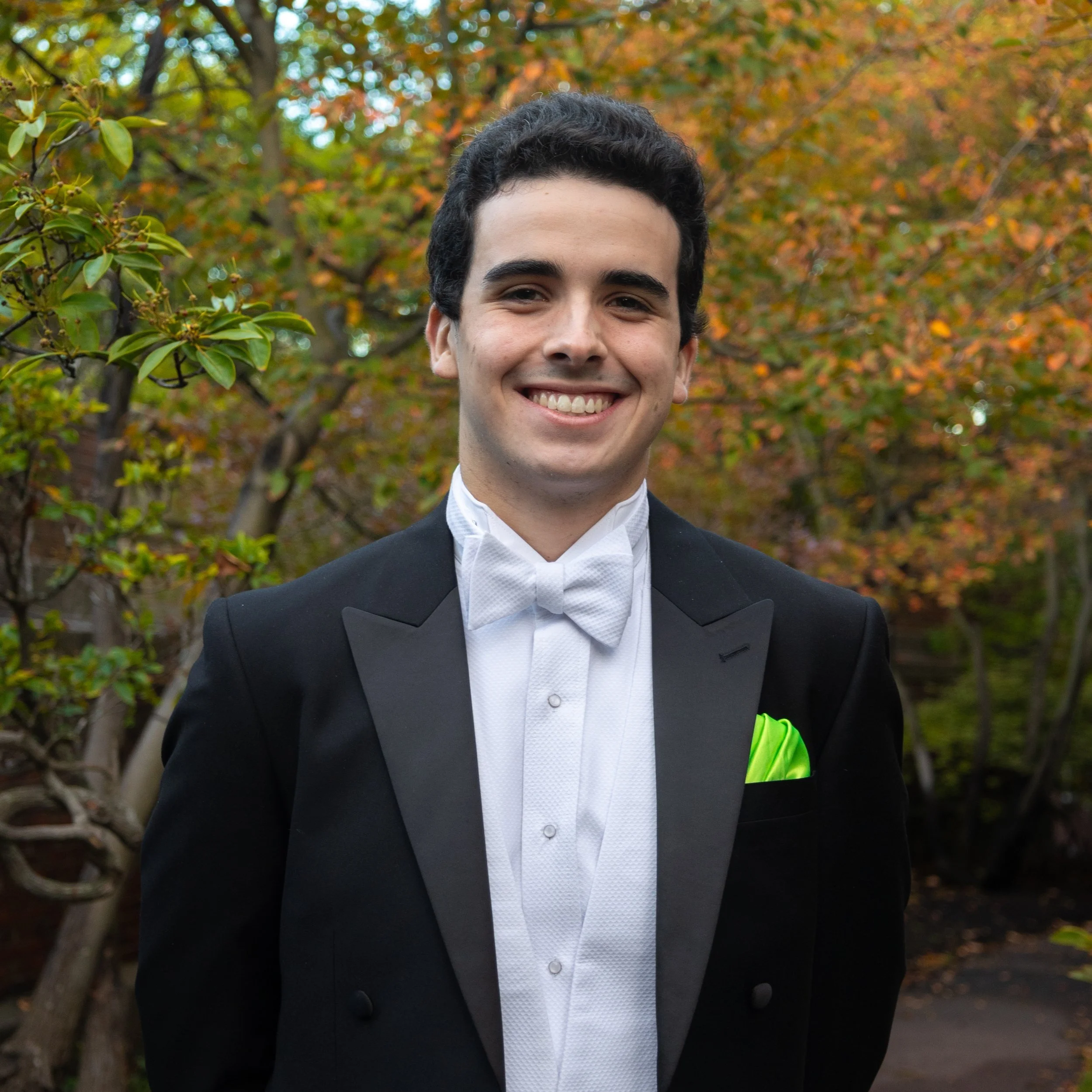 Meet the Dins — The Harvard Din & Tonics