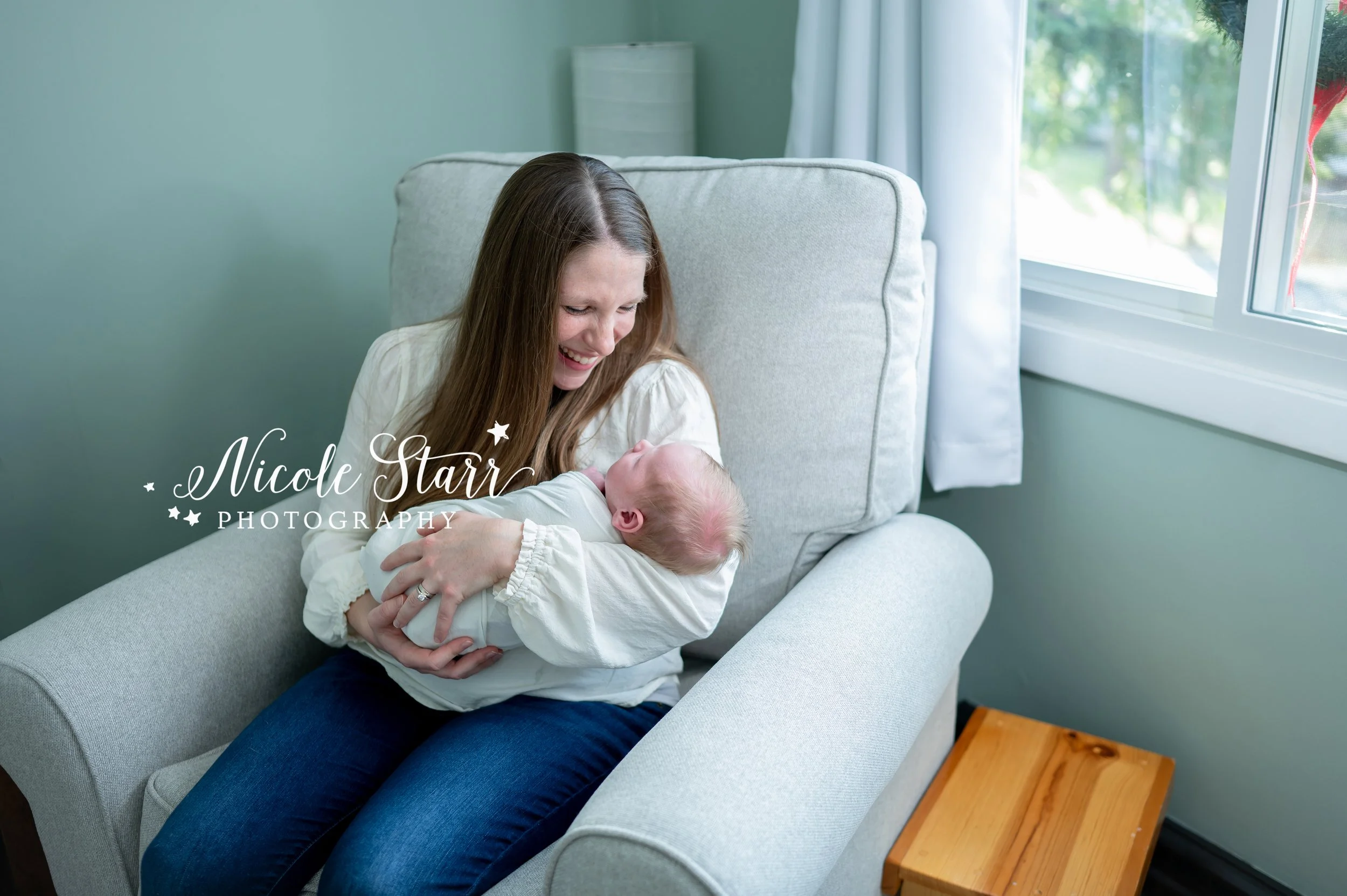 In-Home Holiday Lifestyle Newborn Session at Christmastime — Saratoga ...