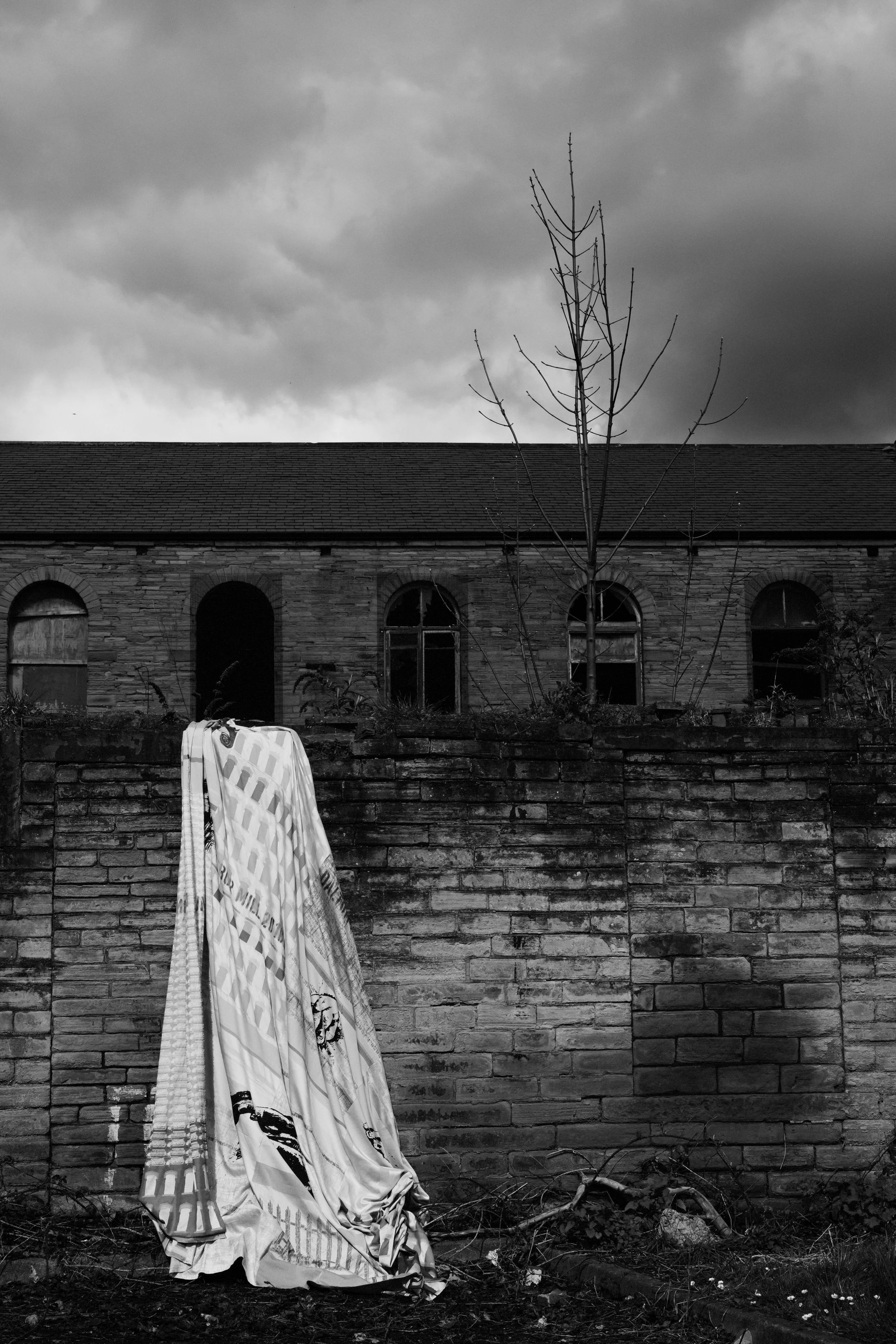 HANNAH ROBSON - A Cloth for the Lost Mills