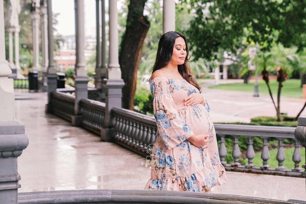 Tips for a maternity session University of Tampa Maternity session ...