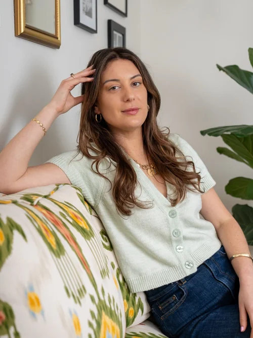 Elizabeth Bloom | Expert Brand & Wedding Suite Designer | Custom Fine Art