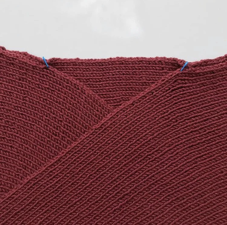 THE COURSE OF THE CROSSBACK SWEATER — Knitatude
