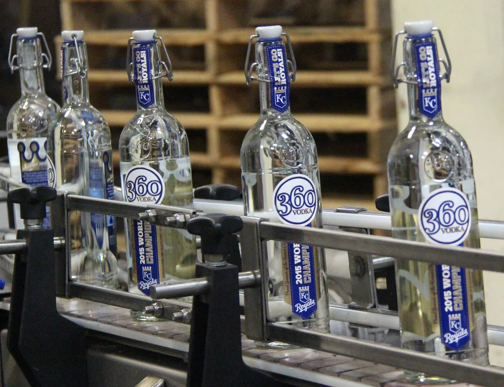 360 vodka's special 2015 Royals World Series bottles to hit shelves ...