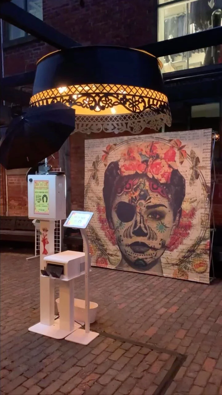 Toronto Photo Booth Rental - PictureX