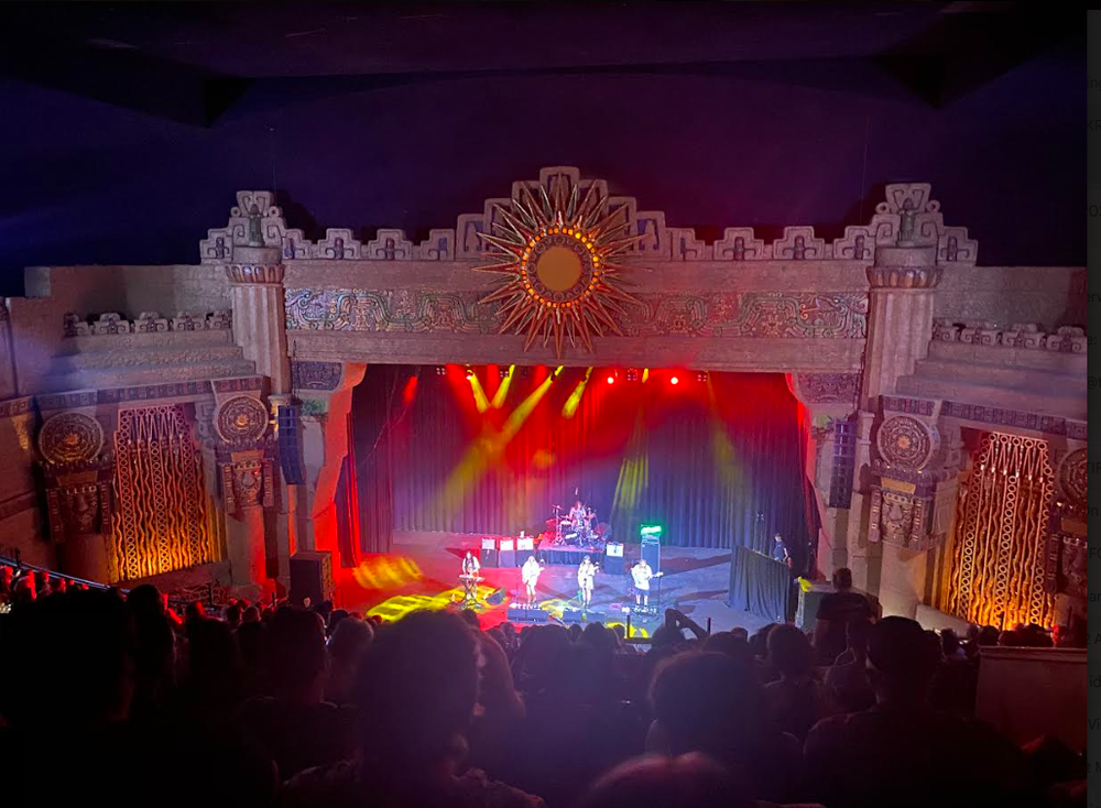 Wet Leg Concert Review @ Aztec Theater — KRTU Indie Overnight