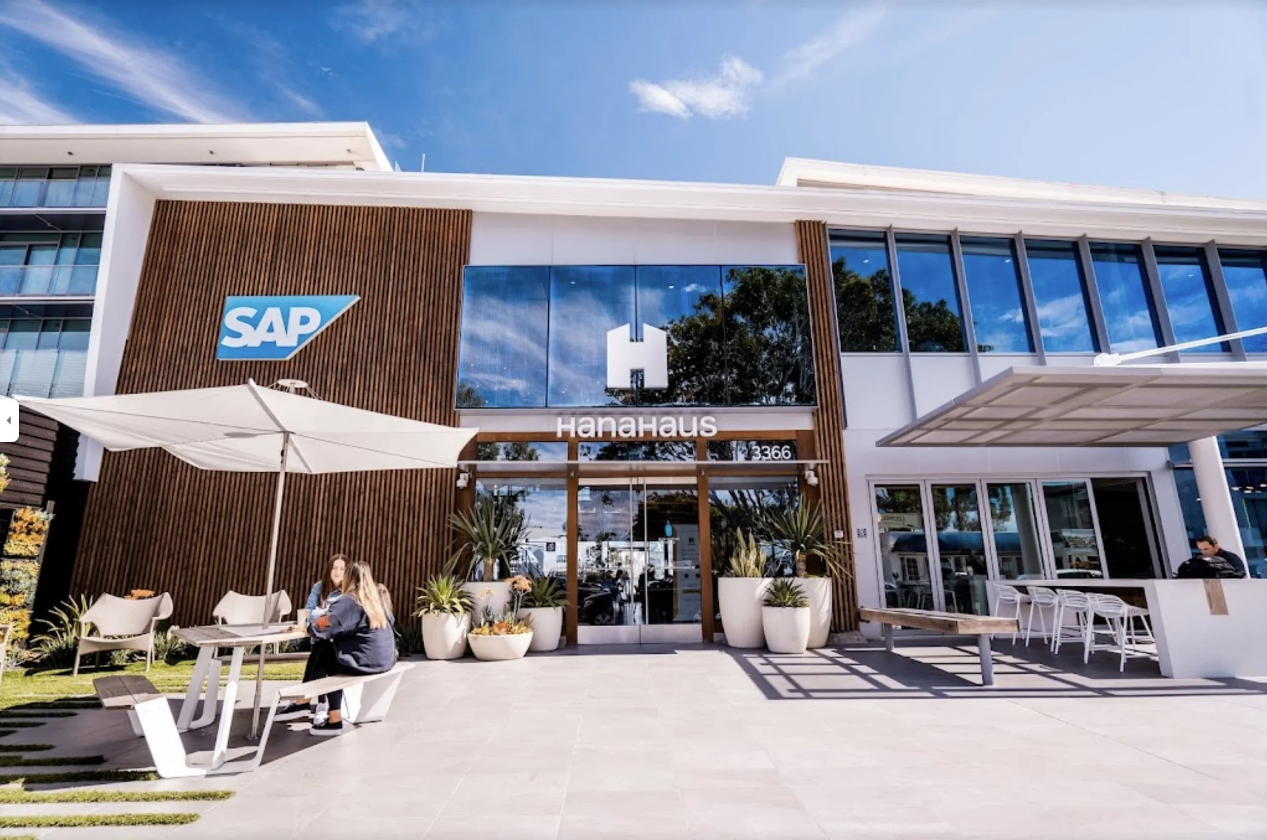 Newport Beach Workspace | Coworking | HanaHaus