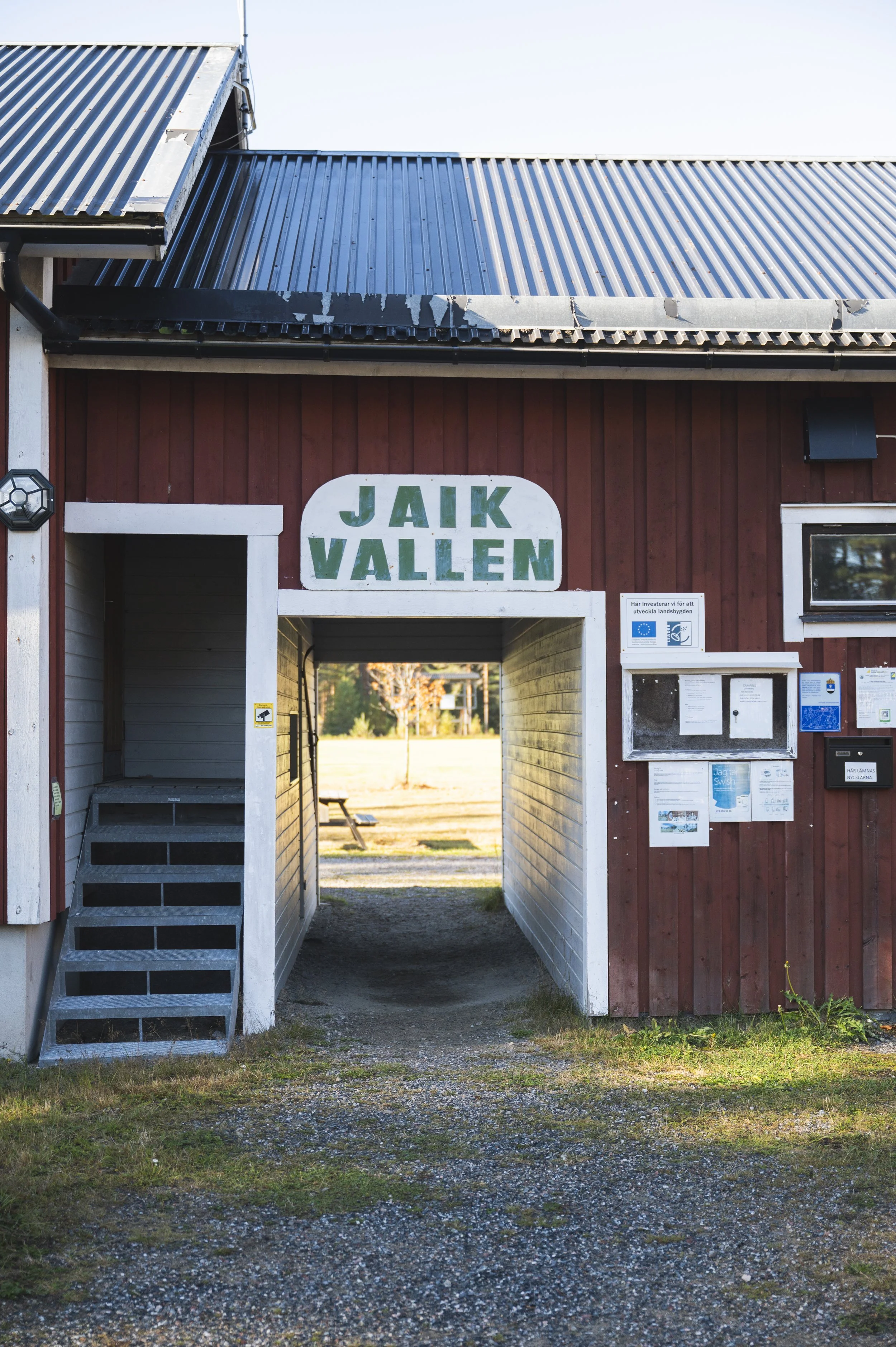 Vi besöker JAIK - som byggt nytt vindskydd med utvecklingstöd från ICA ...